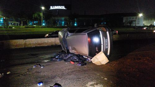 Cascavel: Vítima morre e corpo para embaixo de carro em grave acidente ...