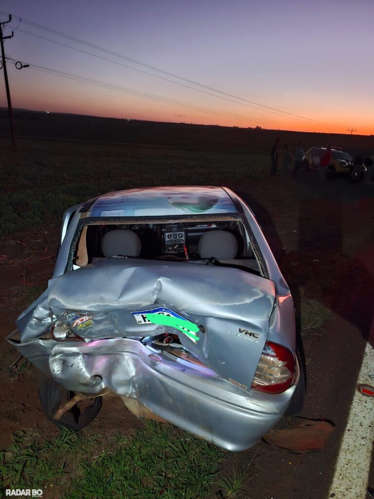 Renault Oroch com placas de Toledo se envolve em acidente na PR 364 em ...